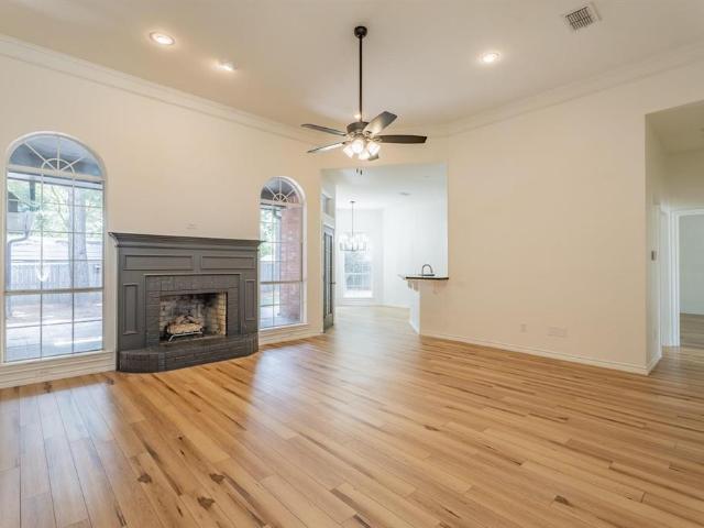 302 Kelli Circle