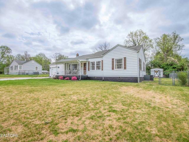 302 Hamilton Rd