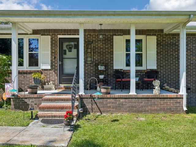 302 Highland Dr