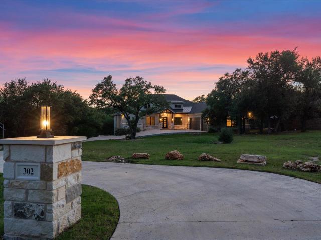 302 Highland Spring Ln