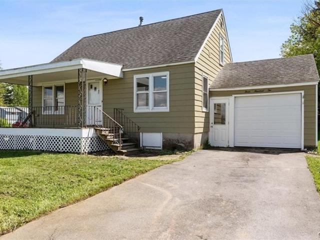 302 Hinsdale Rd, Syracuse, NY 13211