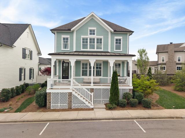 302 Hughes Ln