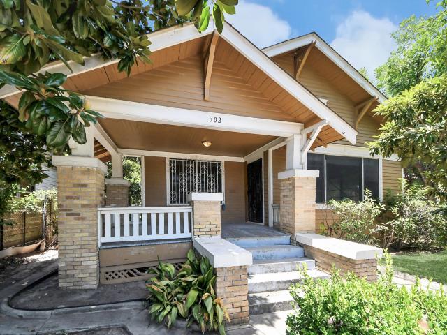 302 Hunt Street