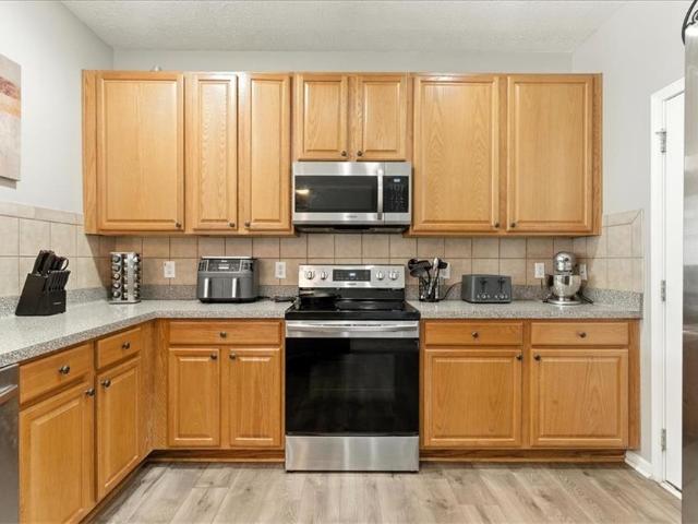 302 Oak Leaf Place