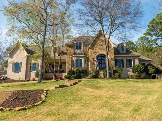 302 Oakshores Cir, Hot Springs, AR 71913