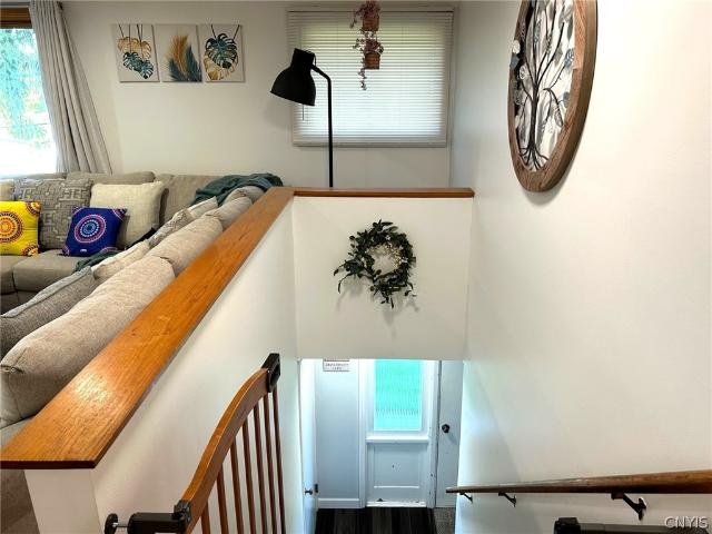 302 Oakridge Drive