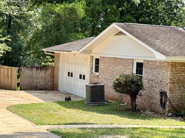 302 Oakwood Drive
