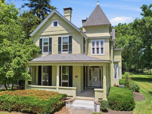 302 Oxford Avenue