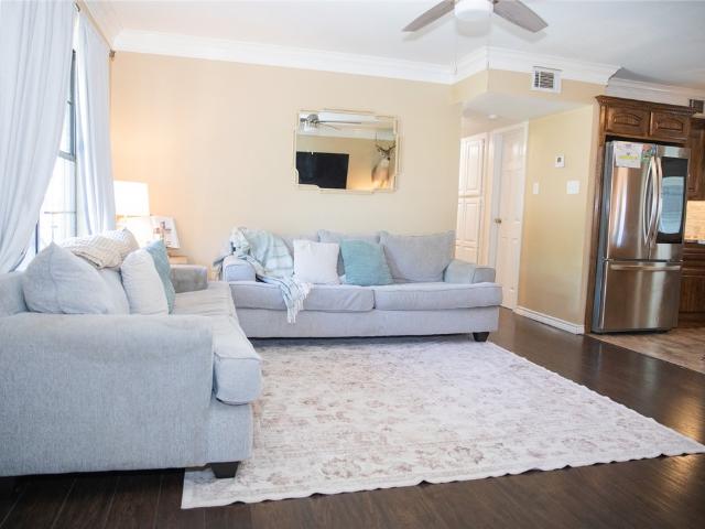 302 Lone Oak Court