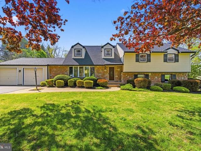 302 Lucky Hill Rd, West Chester, PA 19382