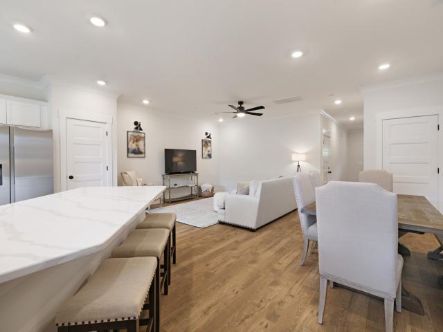 302 Lynwood Station Blvd