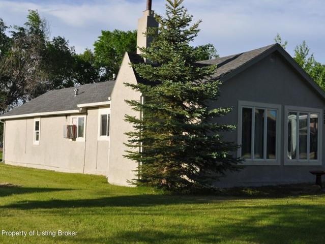 302 Main St, Bison, SD 57620