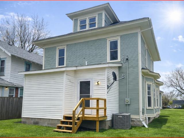 302 Maple Street