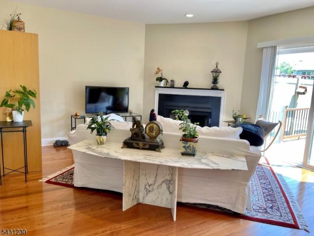 302 Marten Rd