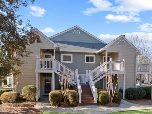 302 Mill Pond Rd, Roswell, GA 30076