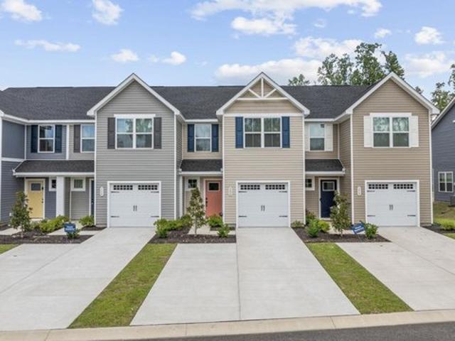 302 Myrtle Meadows Dr, Conway, SC 29526