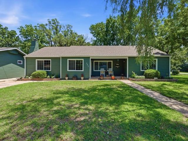 302 N 6th St, Towanda, KS 67144