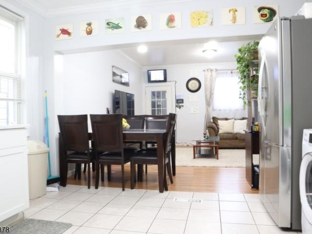 302 N 10Th St