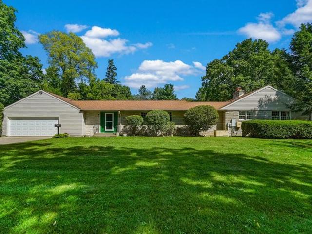 302 N Fulton St, Cassopolis, MI 49031
