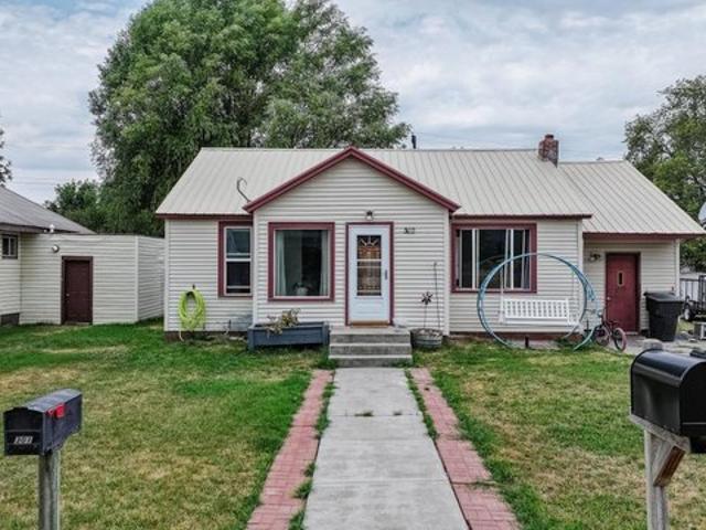 302 S 1st W, Grace, ID 83241