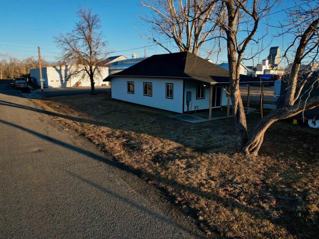 302 S 3rd St, Basin, WY 82410 | MLS #20260 | Compass