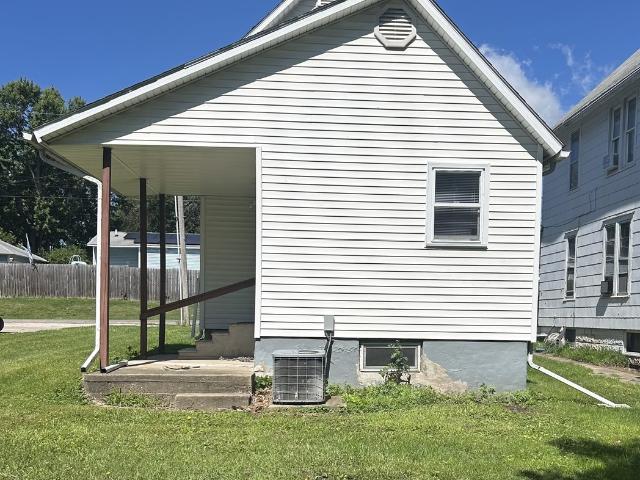 302 S Walnut Street