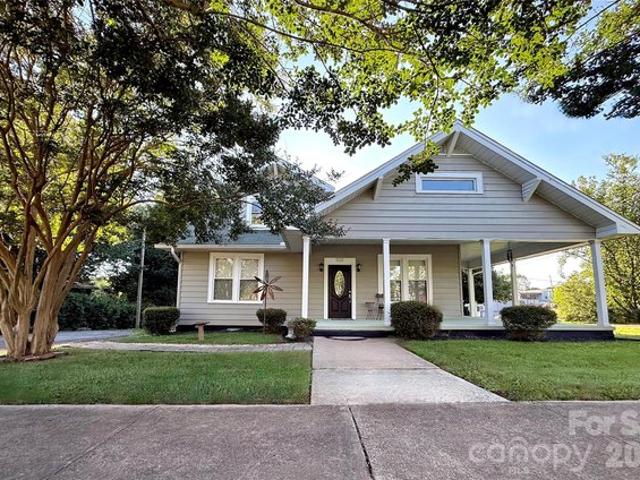 302 S College Ave, Newton, NC 28658
