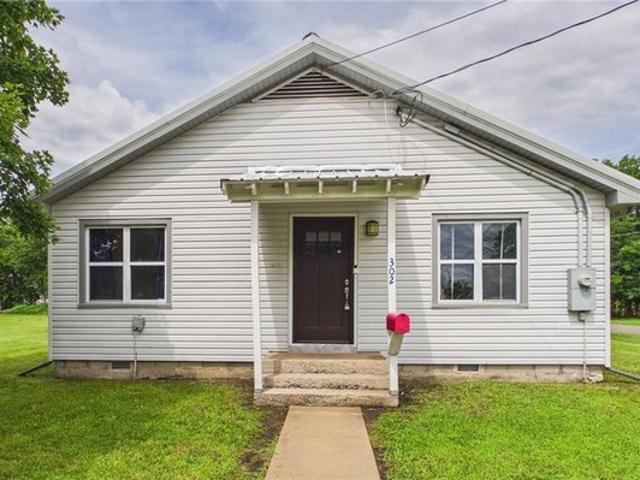 302 S McCleverty St, Fort Scott, KS 66701