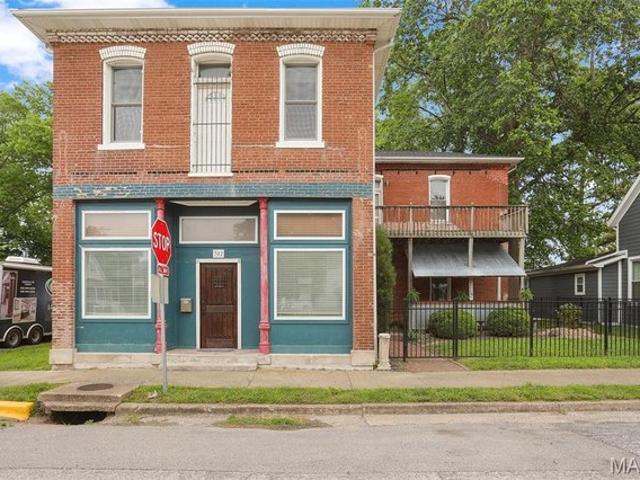 302 S Main St, Trenton, IL 62293