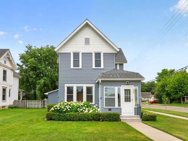 302 S Prairie St, Lake City, MN 55041