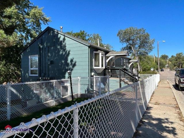 302 S Spokane Ave, Newcastle, WY 82701