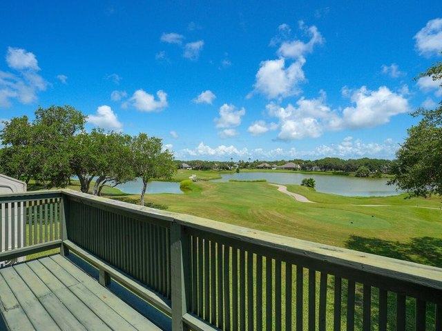 302 Saint Andrews St Apt 202F, Rockport, TX 78382