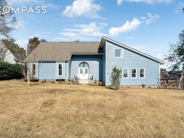 302 Santee Dr, Santee, SC