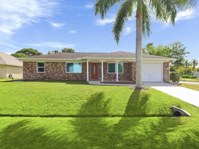 302 SE Lancaster Ave, Port Saint Lucie, FL 34984