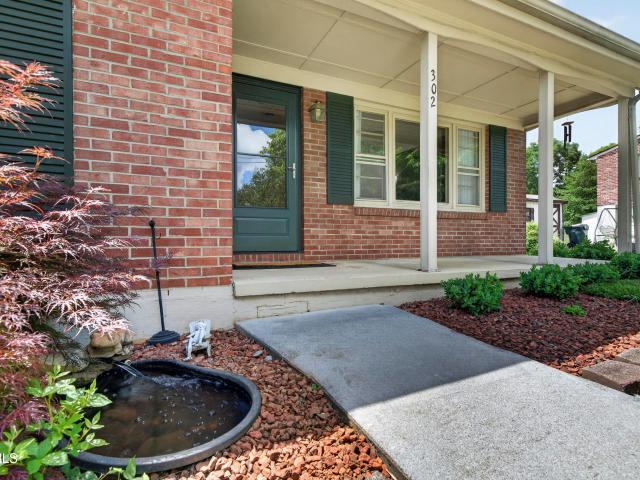 302 Seminole Road