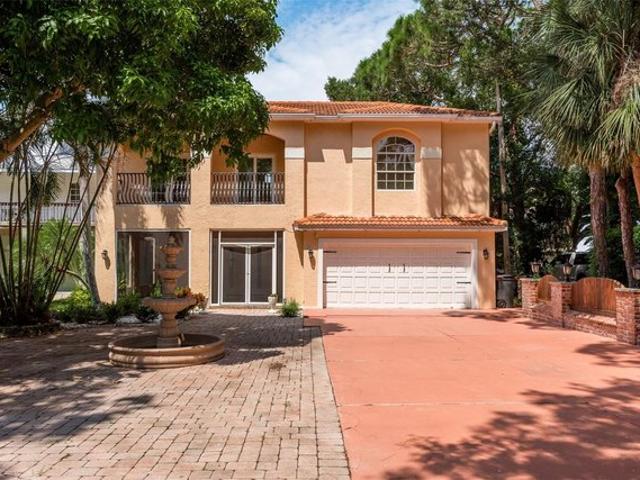 302 Shore Dr, Palm Harbor, FL 34683