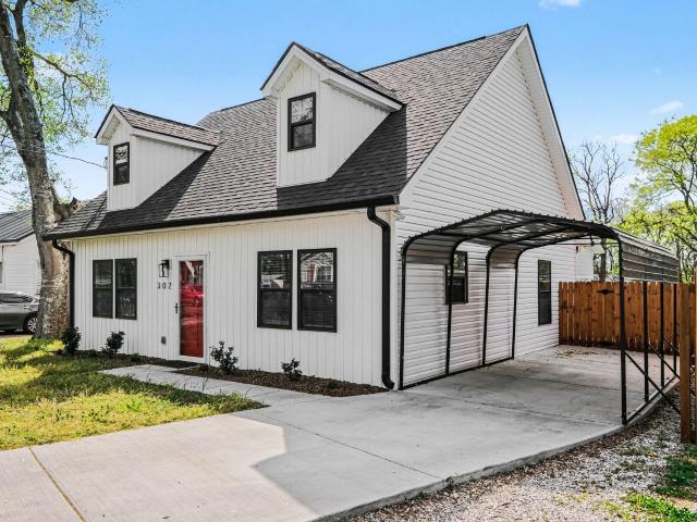 302 Sloan St