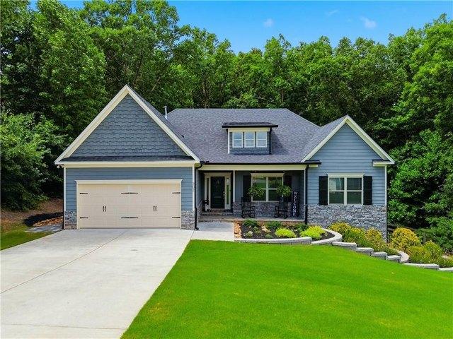 302 Spence Cir, Ball Ground, GA 30107