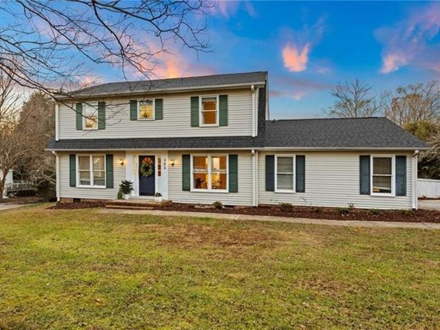 302 Stallings Rd, Taylors, SC 29687
