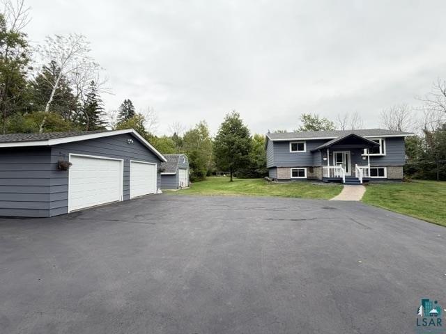 302 Stroll Ave, Duluth, MN 55811