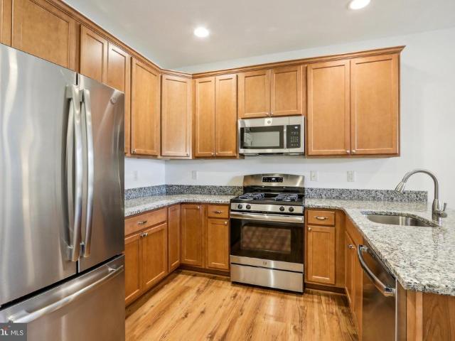 302 Summer Court