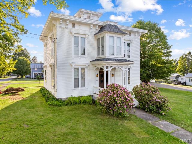 302 Summit Street