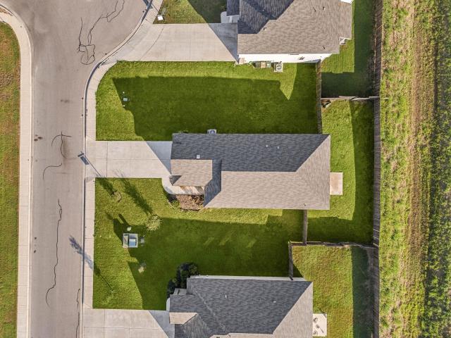 302 Sunshine Ln