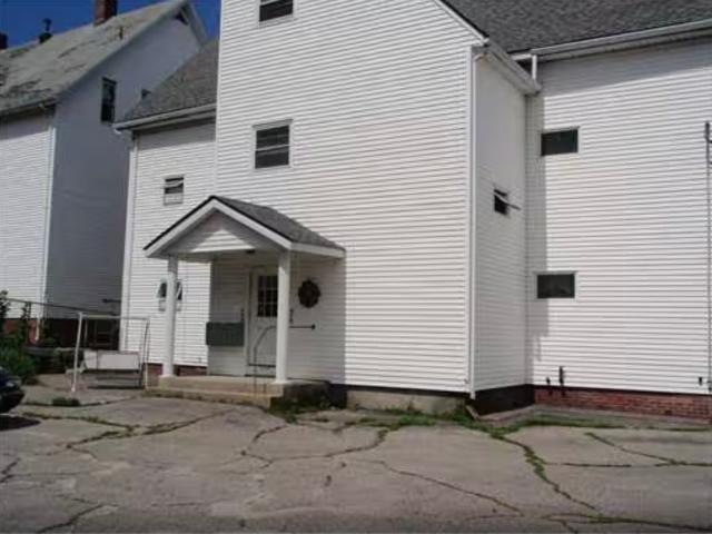 302 Pond Street