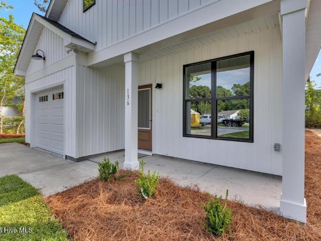 302 Pine Court