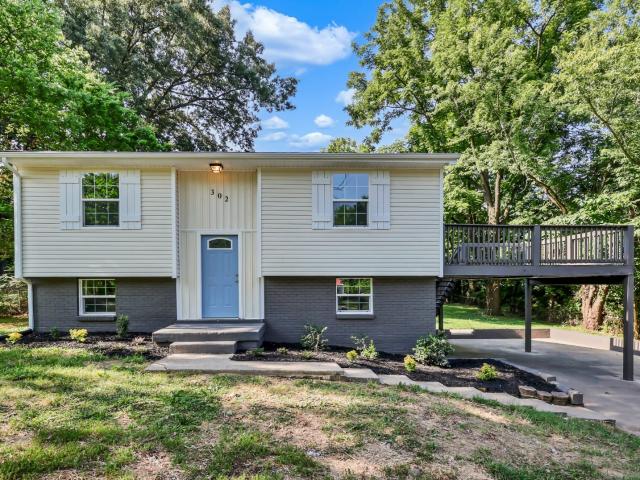 302 Plantation Dr