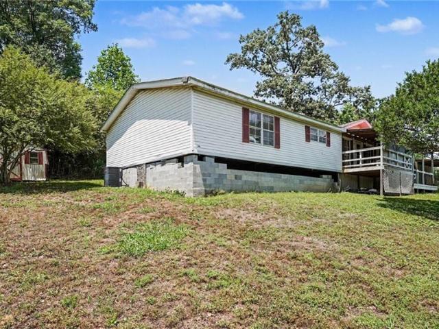 302 Queens Way