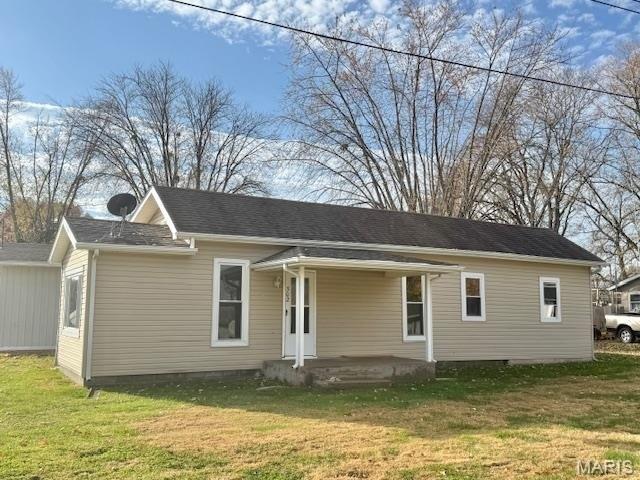 302 W 6th St, New London, MO 63459