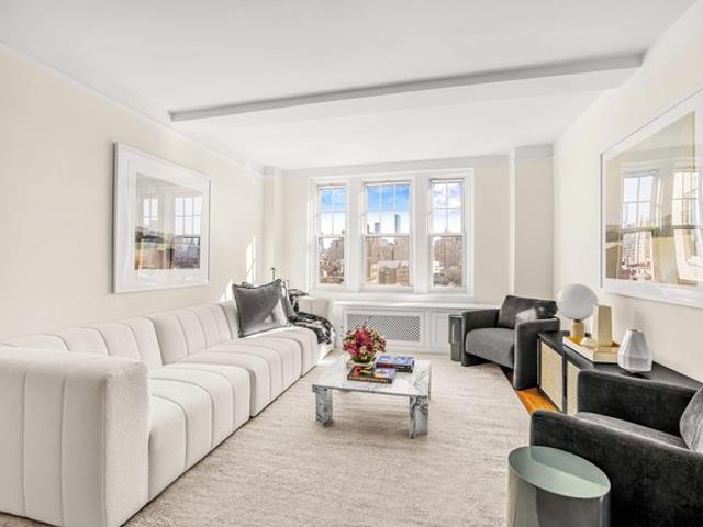 302 W 12th St Apt 10H, New York, NY 10014