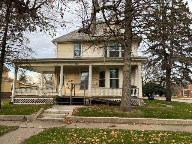 302 W Broadway, Monmouth, IL 61462